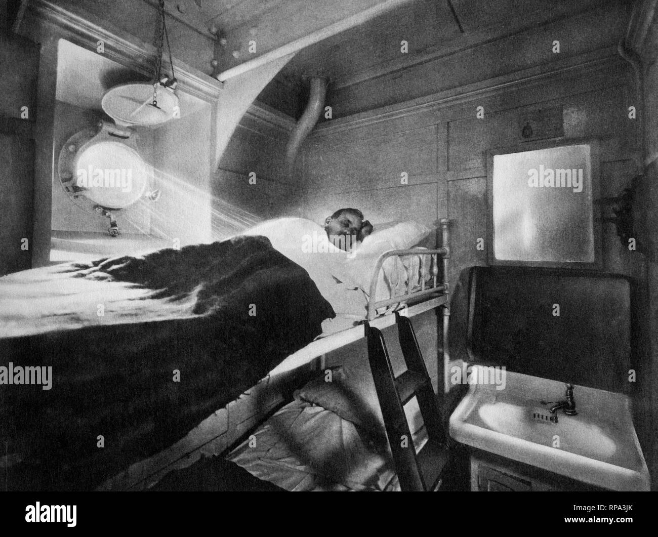 giulio cesare transatlantic, third class cabin, 1930 Stock Photo - Alamy