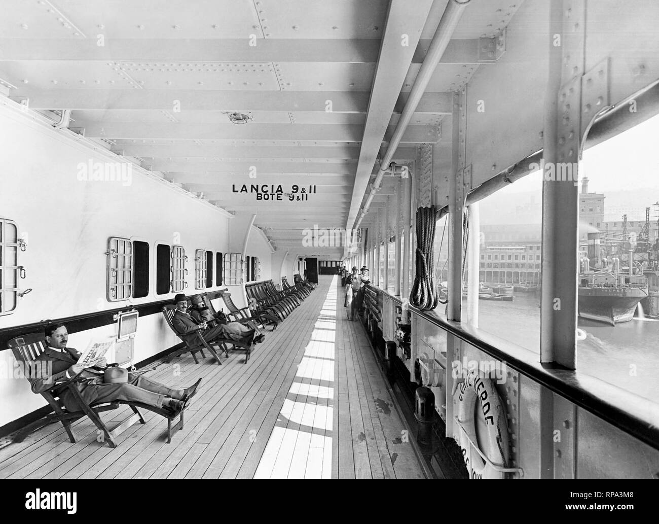 Conte verde Black and White Stock Photos & Images - Alamy