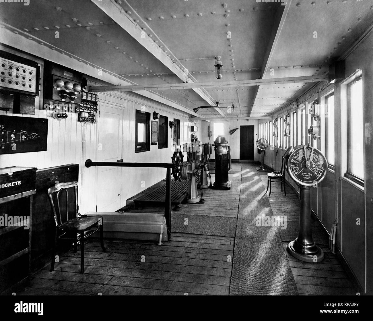 Fore bridge hi-res stock photography and images - Alamy