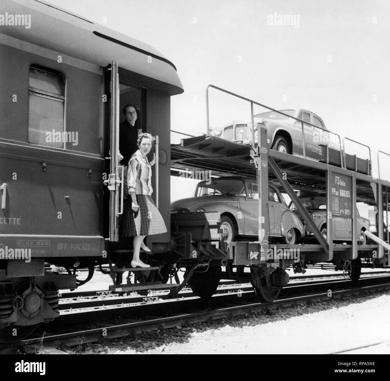 1950 1960 Train Travel High Resolution Stock Photography and Images - Alamy