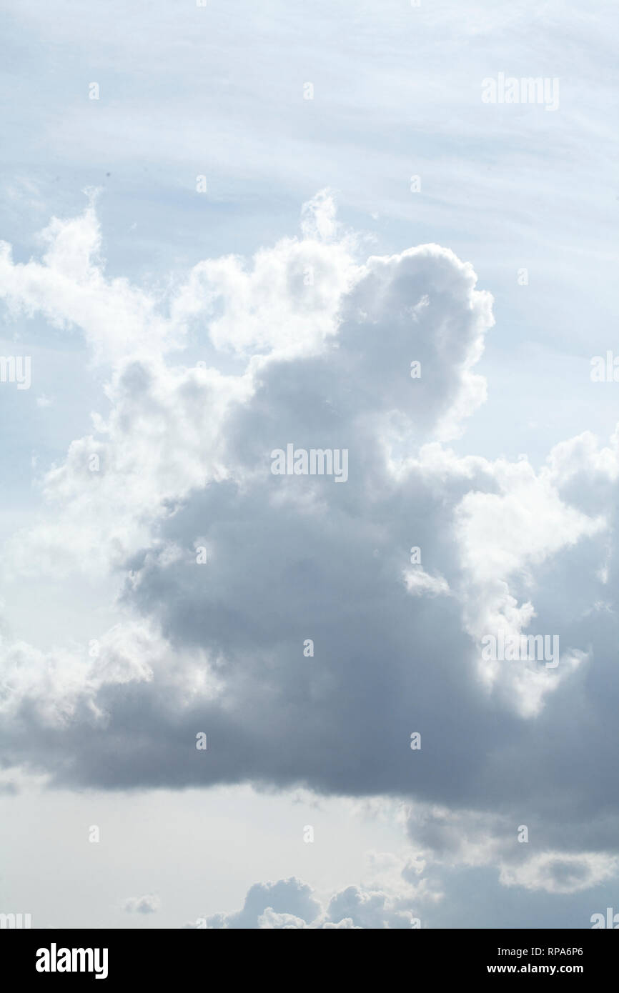 Gray cloud hi-res stock photography and images - Alamy