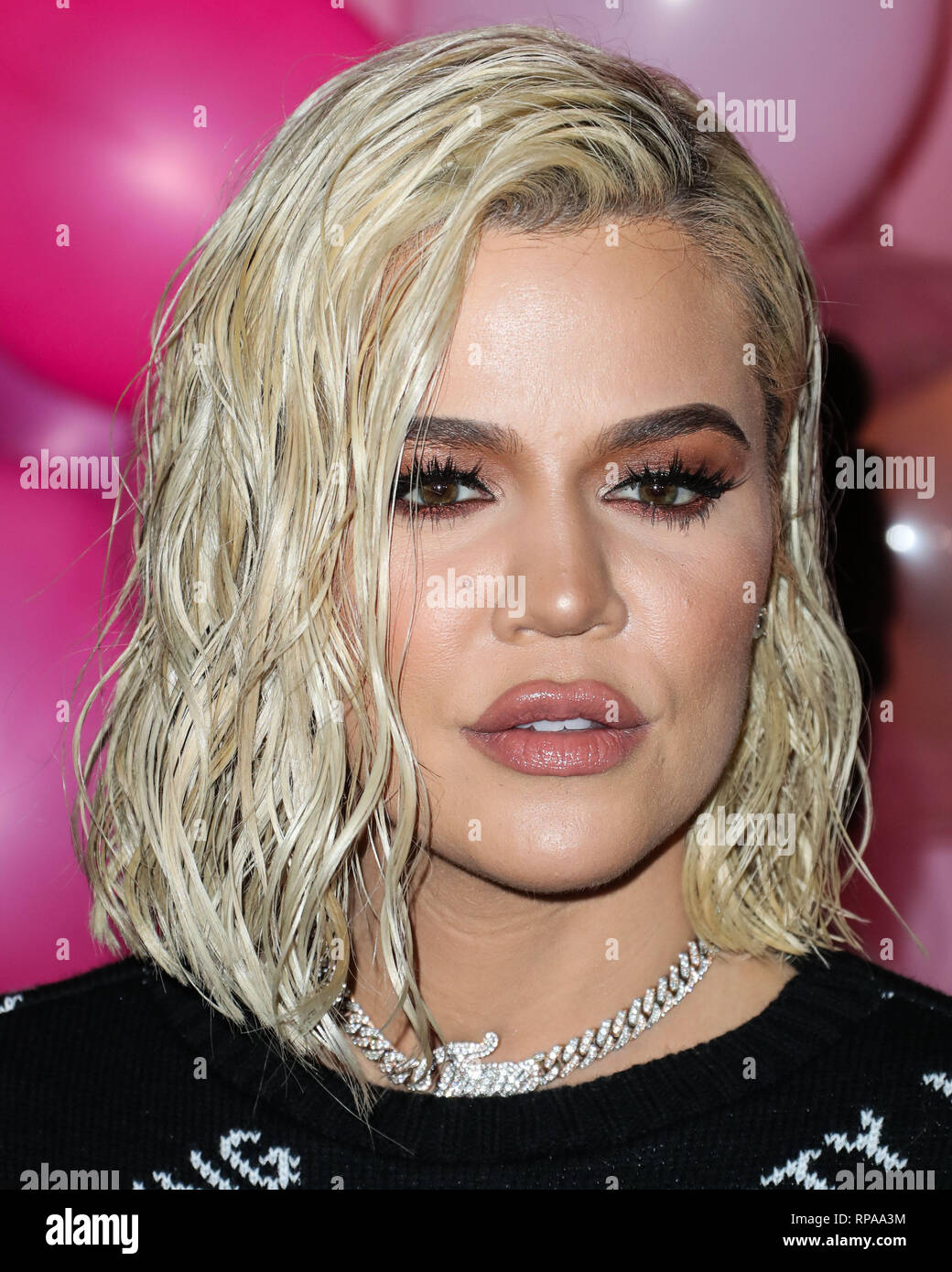 LOS ANGELES, CA, USA - FEBRUARY 20: Television personality Khloe ...