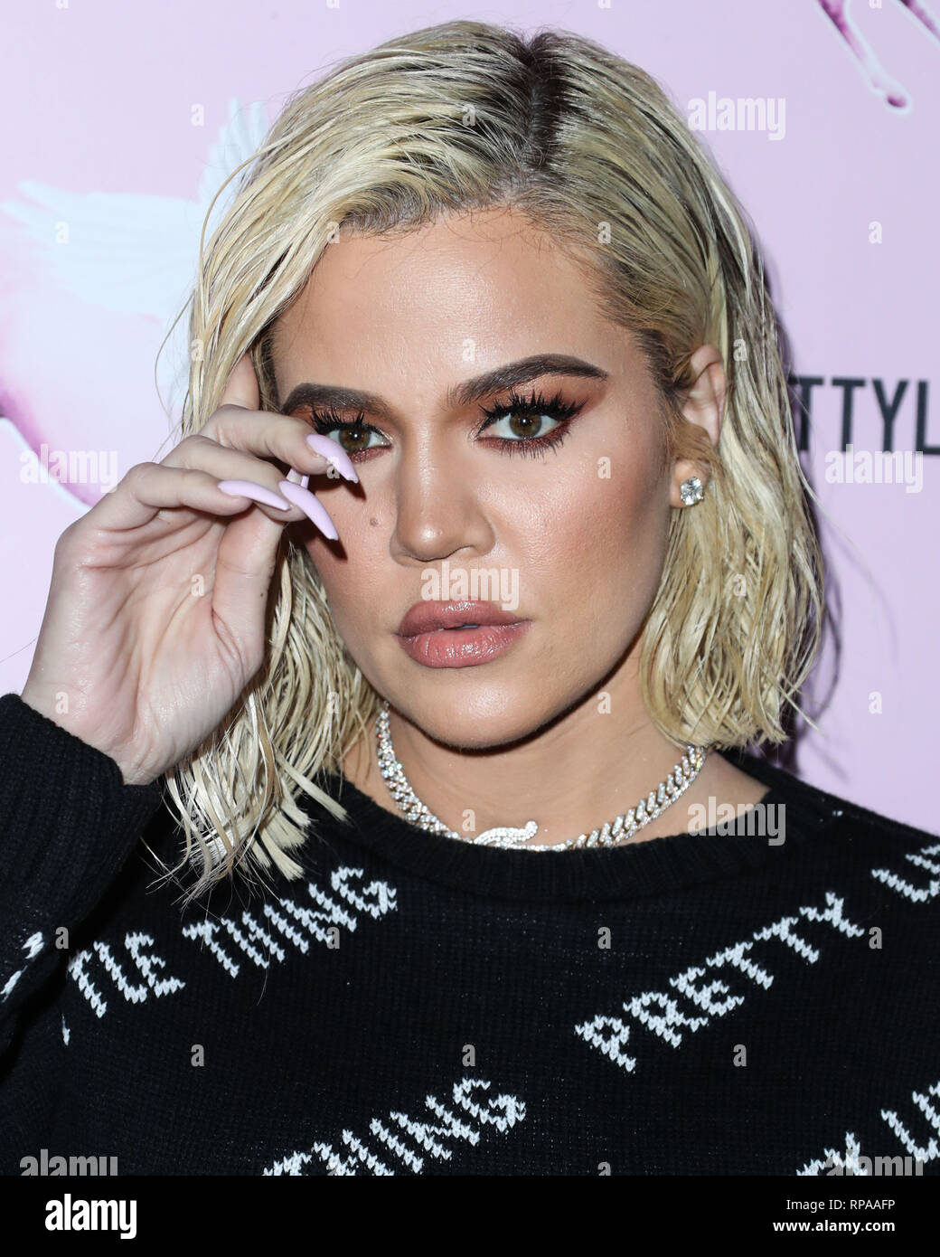 LOS ANGELES, CA, USA - FEBRUARY 20: Television personality Khloe ...