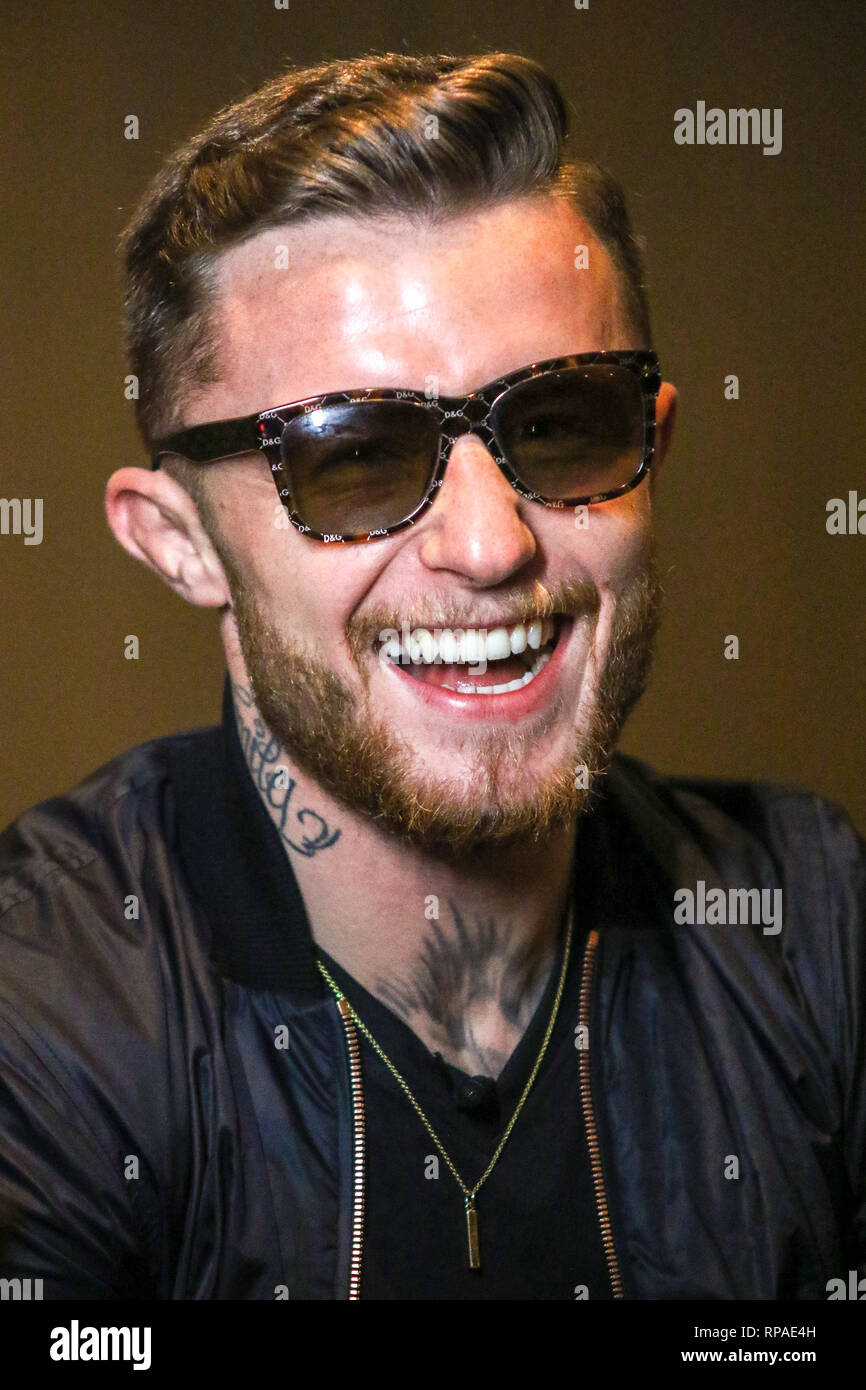 Bellator mma ring hi-res stock photography and images - Alamy