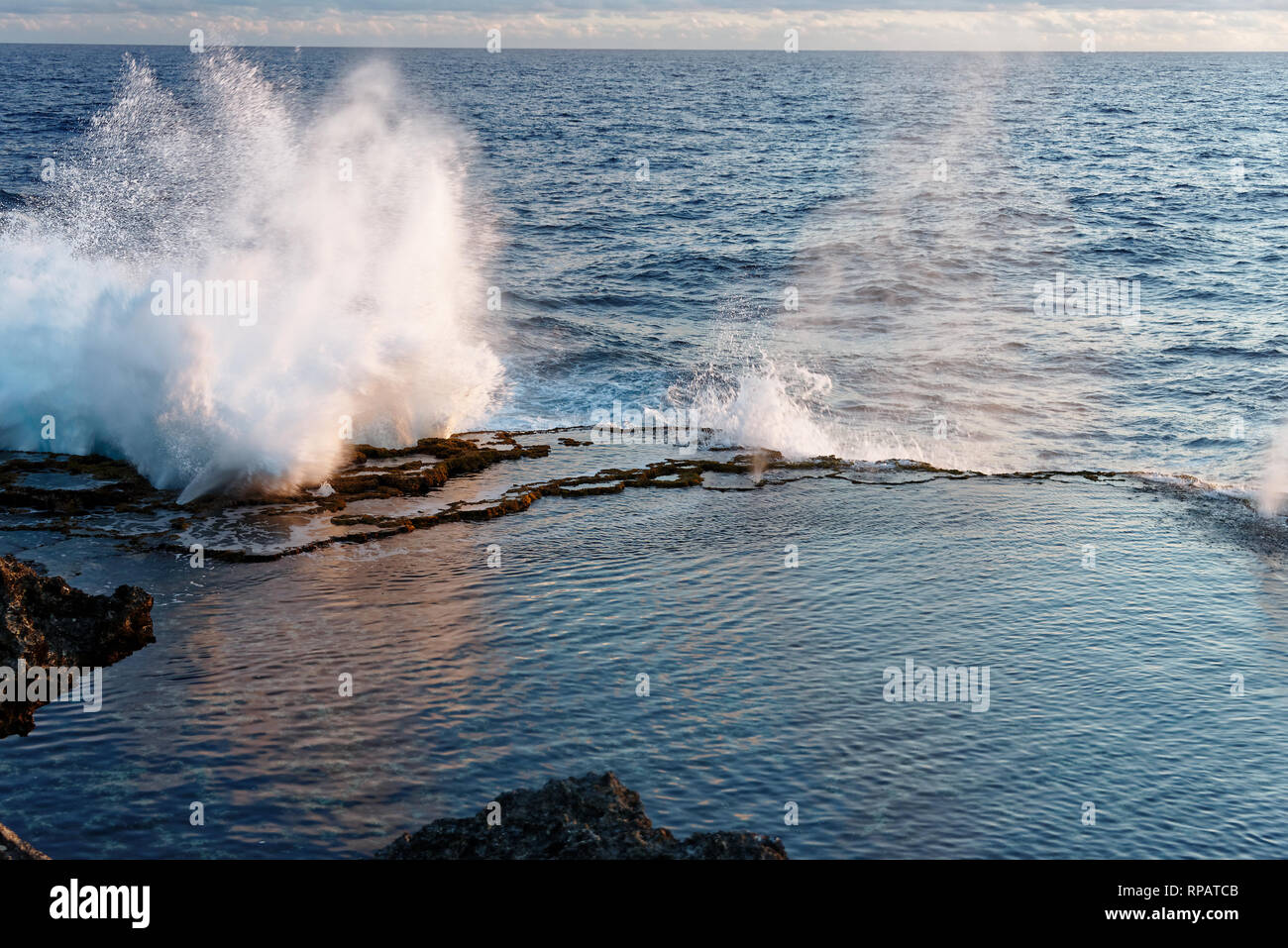 Mapu'a 'a Vaea Blowholes, natural blowholes on the island of Tongatapu ...
