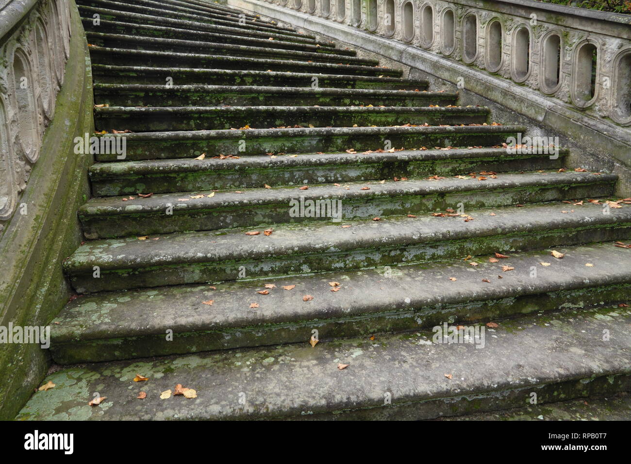 Round stairs hi-res stock photography and images - Alamy
