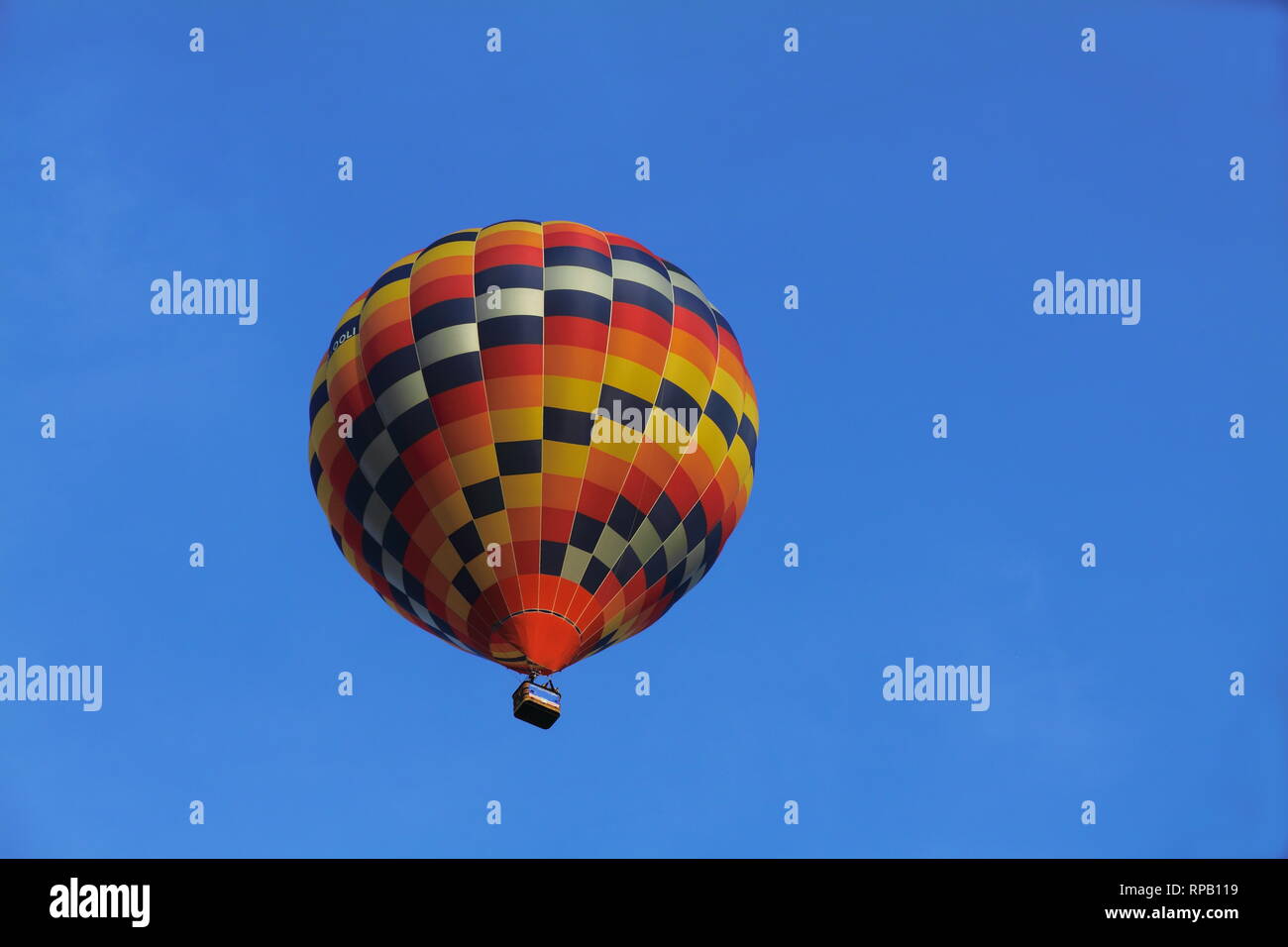 Hot air balloon friends hi-res stock photography and images - Alamy