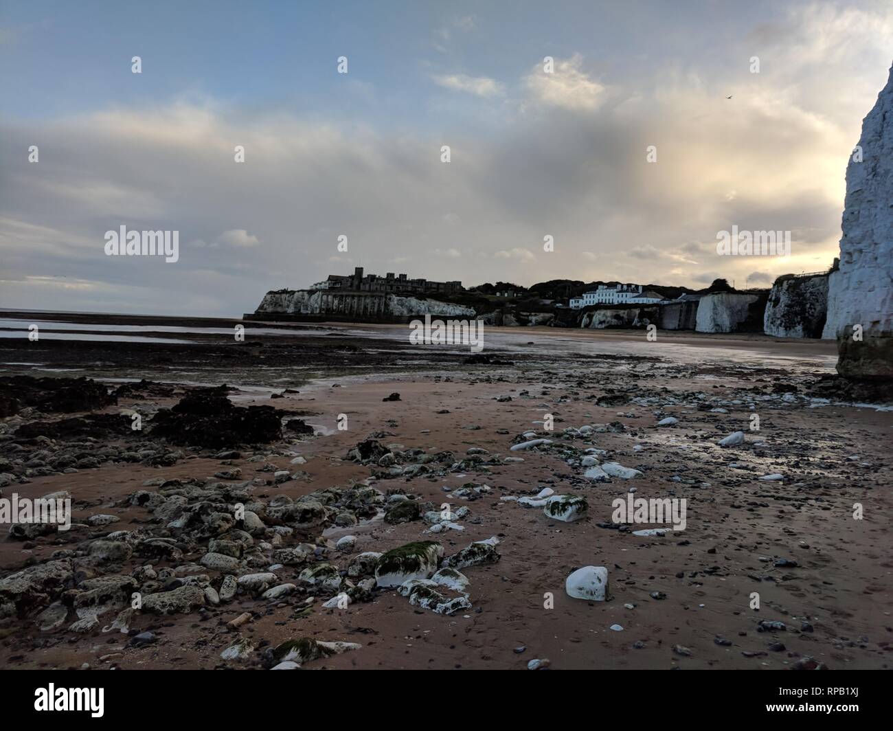 Daytime calm beach hi-res stock photography and images - Alamy