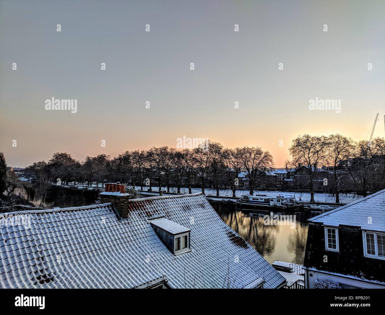 Thames water reservoir hi-res stock photography and images - Alamy