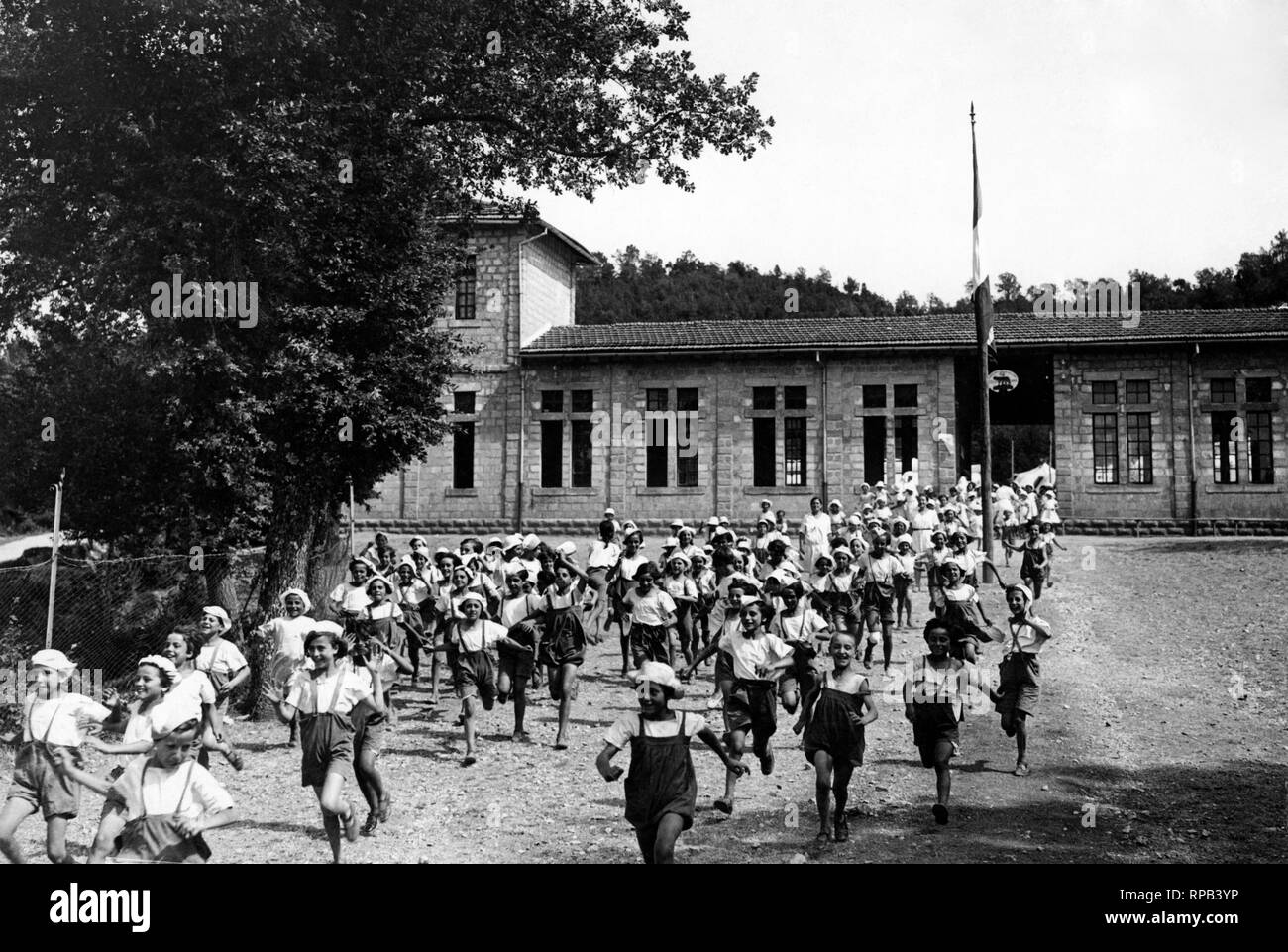 italy, summer camp in monteluco, 1930-40 Stock Photo - Alamy