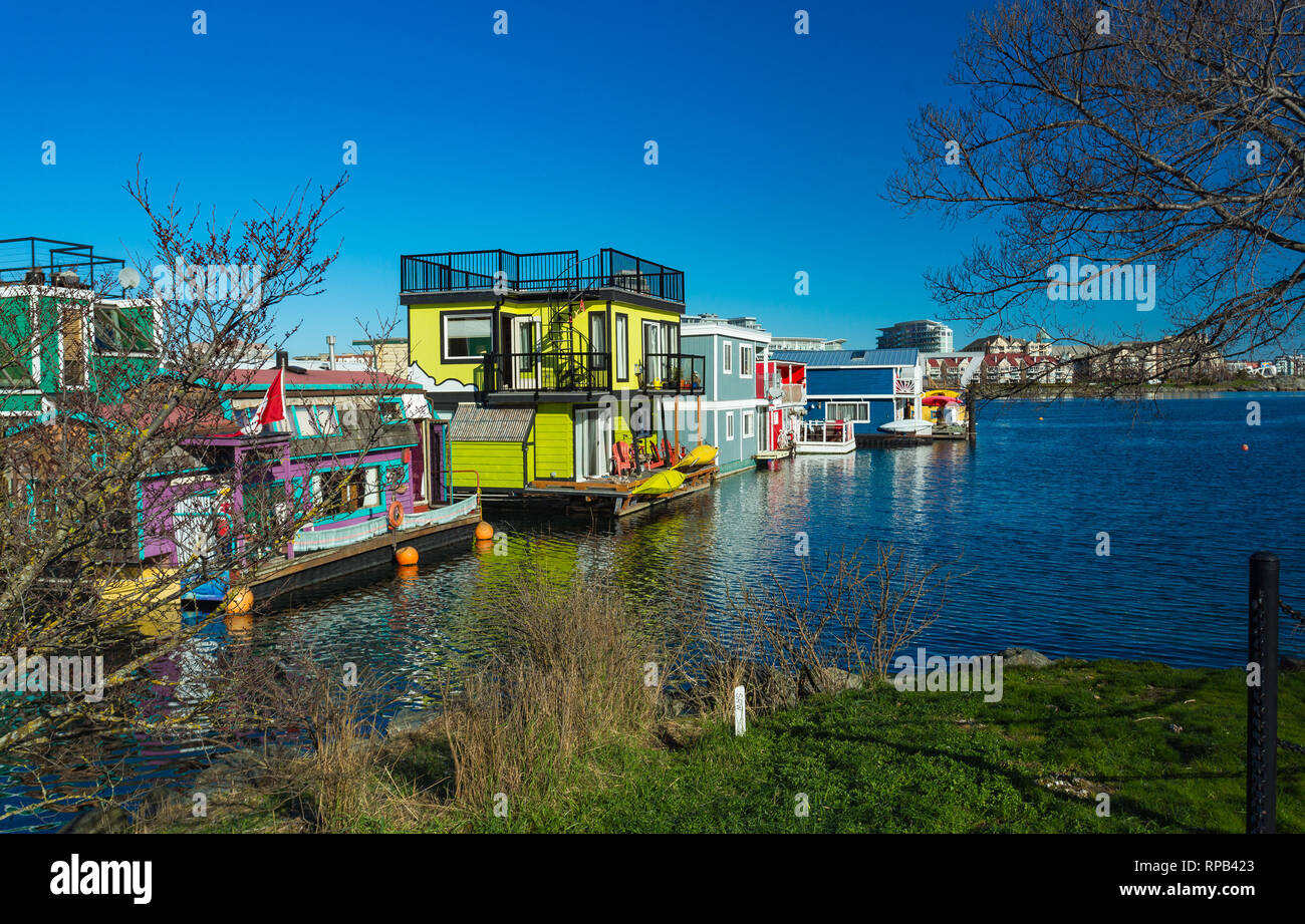 Floating Home Village colorful Houseboats Water Taxi Fisherman's Wharf ...