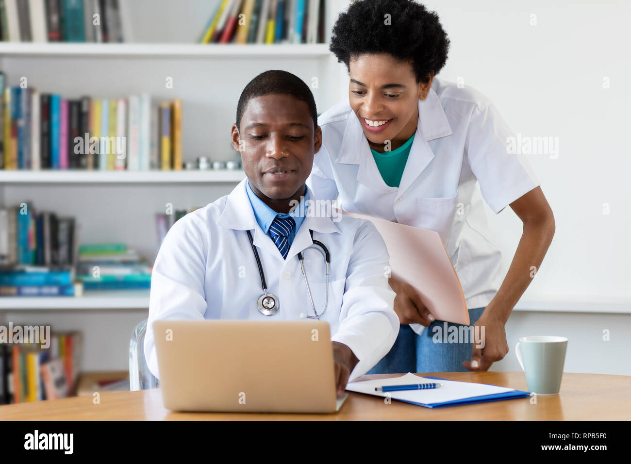 Hospital africa computer hi-res stock photography and images - Alamy