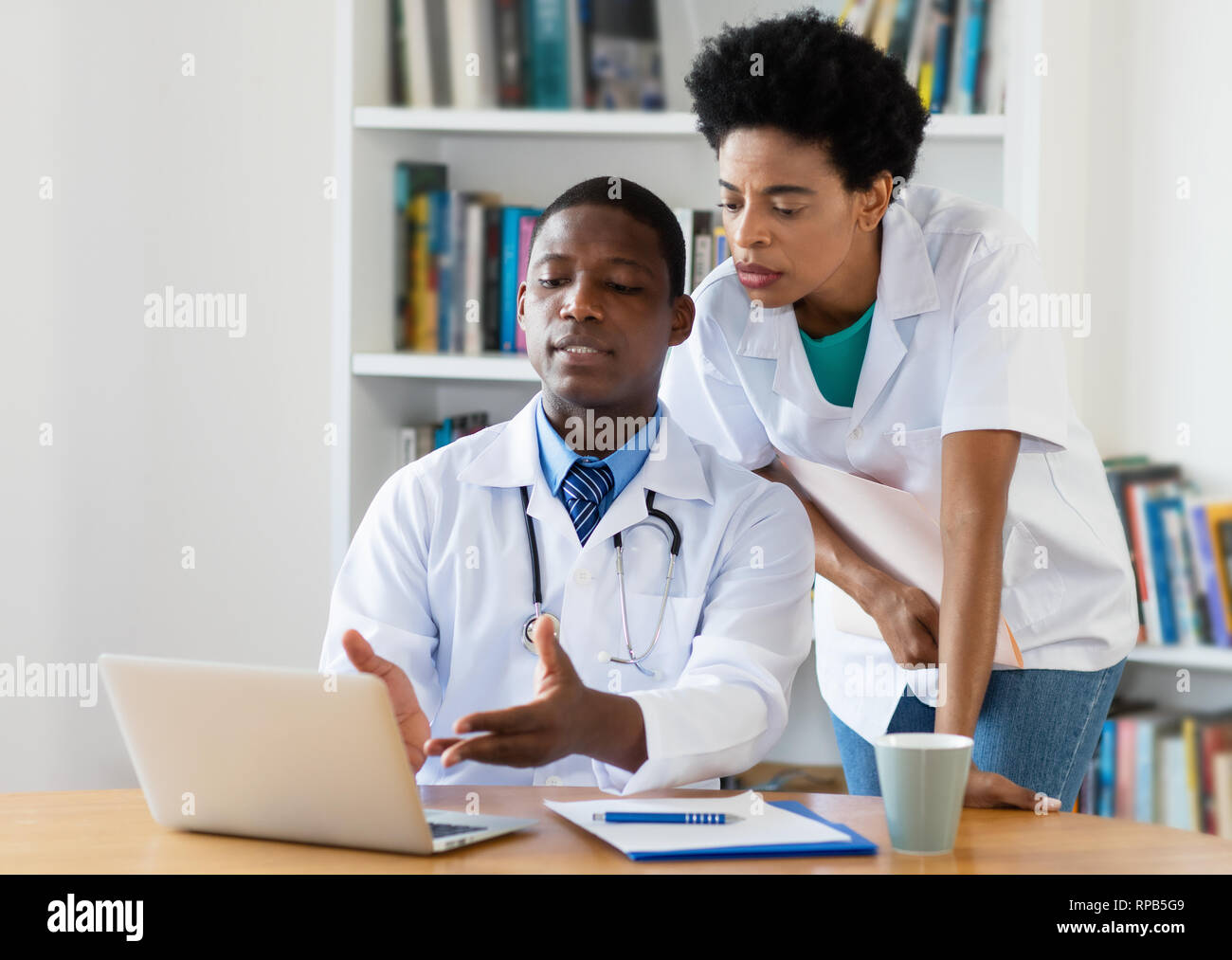 Hospital africa patient hi-res stock photography and images - Alamy