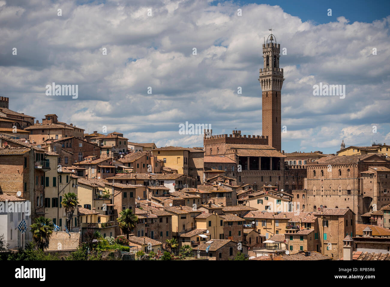 Siena skyline hi-res stock photography and images - Alamy