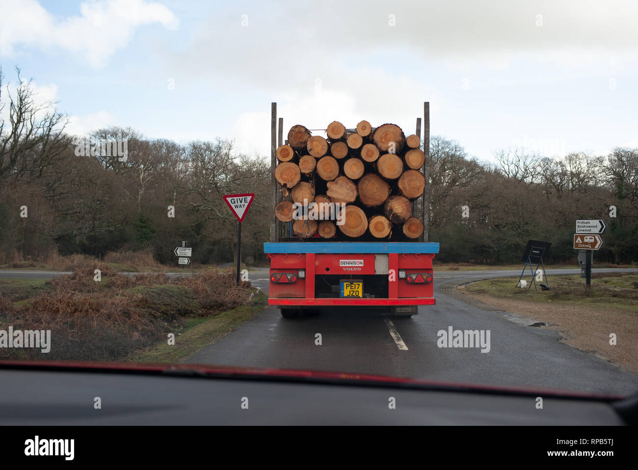 Trees transported by lorry hi-res stock photography and images - Alamy
