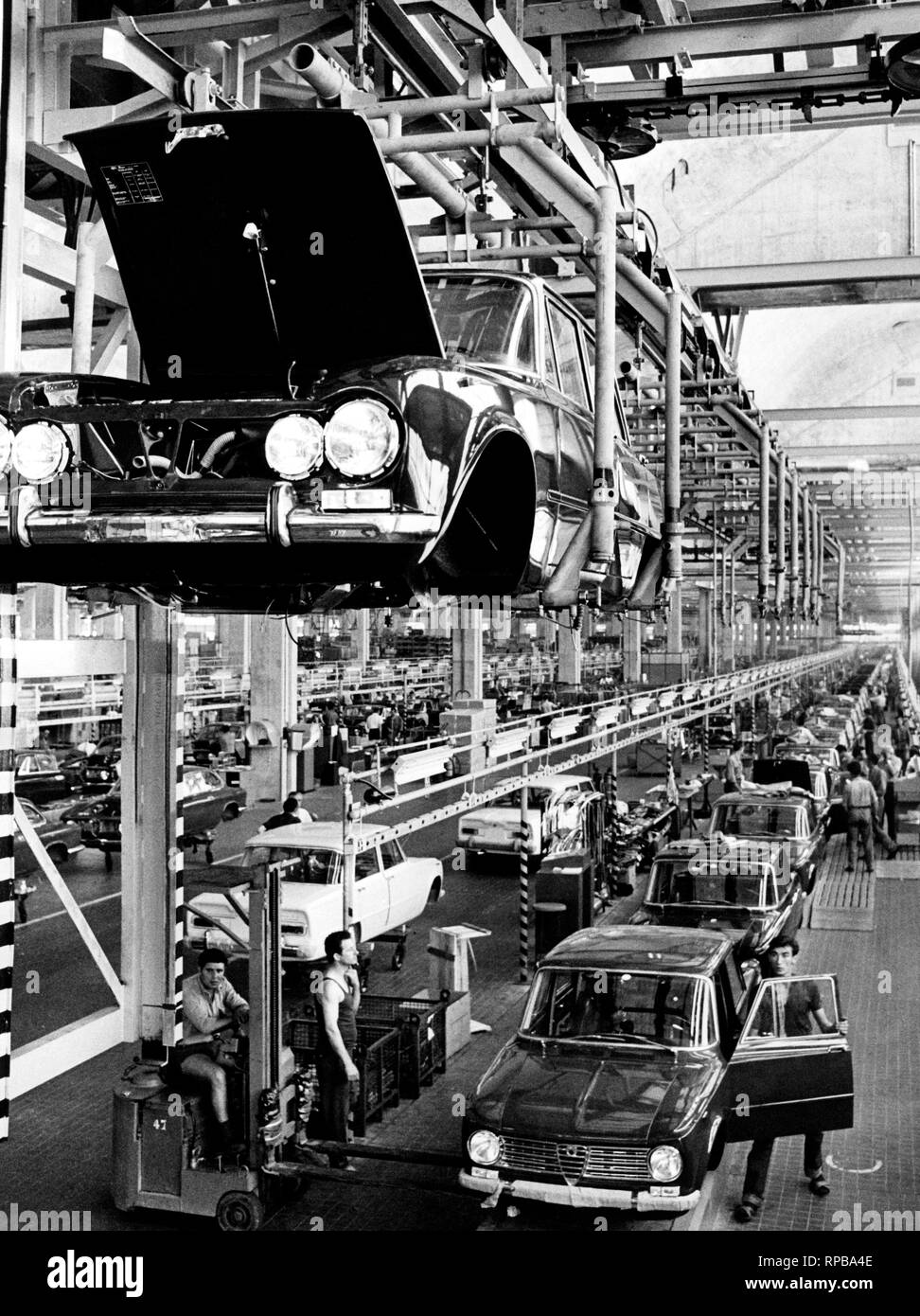 production of alfa romeo giulia ti and 1300, italy 1960-70 Stock Photo ...