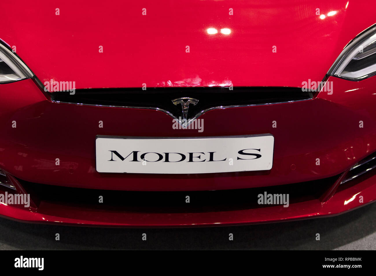 Tesla badge hi-res stock photography and images - Alamy