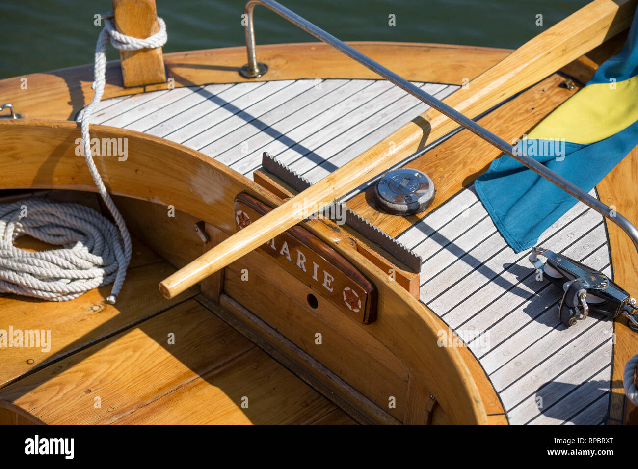Boat tree hi-res stock photography and images - Alamy