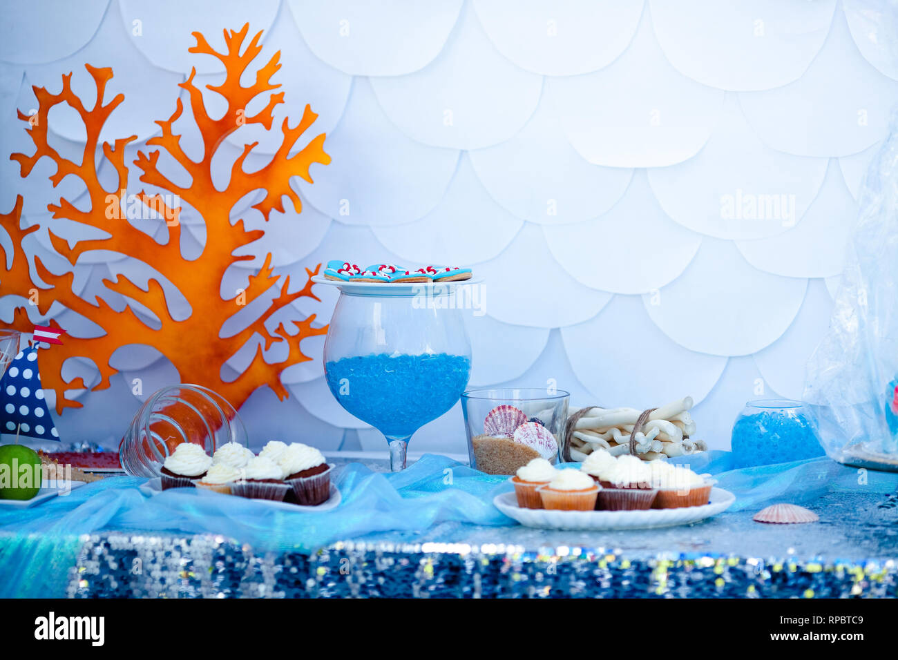 Ocean theme cake hi-res stock photography and images - Alamy
