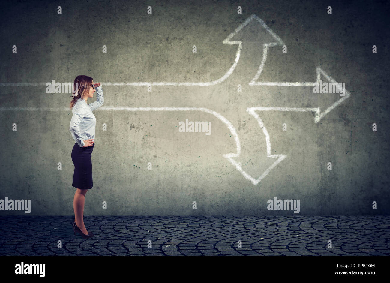 Looking in the wrong direction hi-res stock photography and images - Alamy