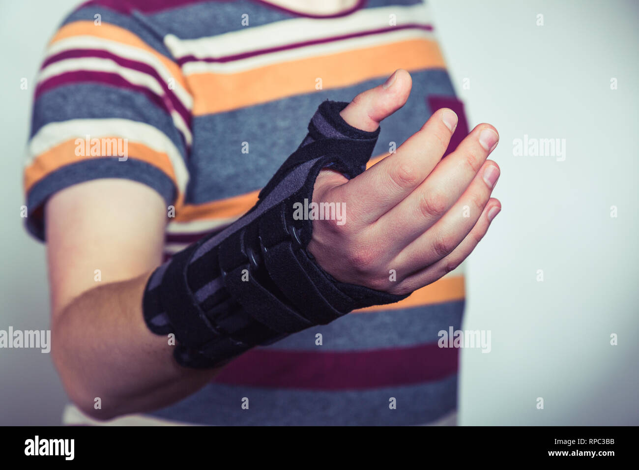 Orthopedic splint hi-res stock photography and images - Alamy