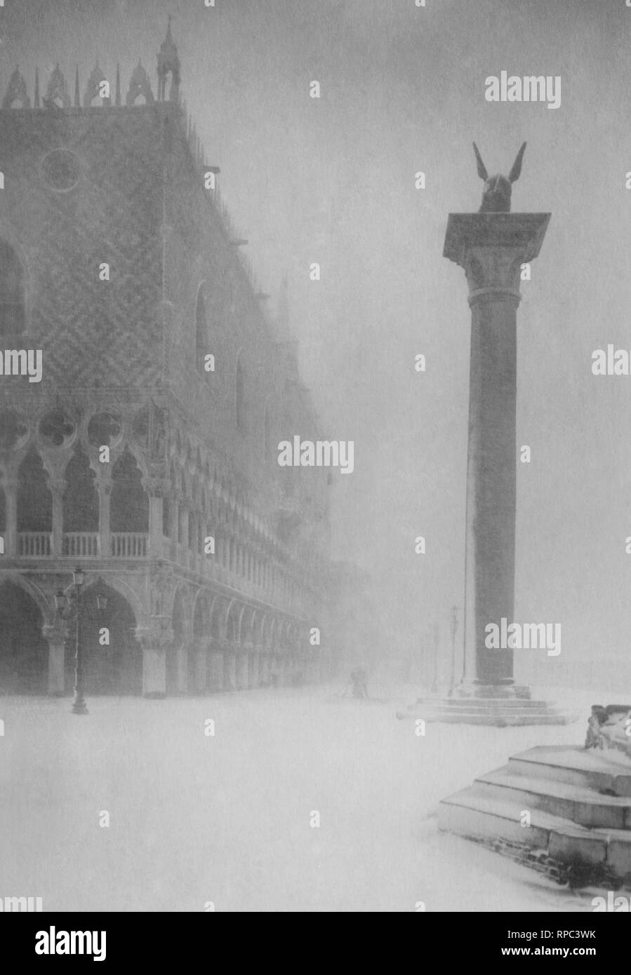 Venice covered with snow hi-res stock photography and images - Alamy