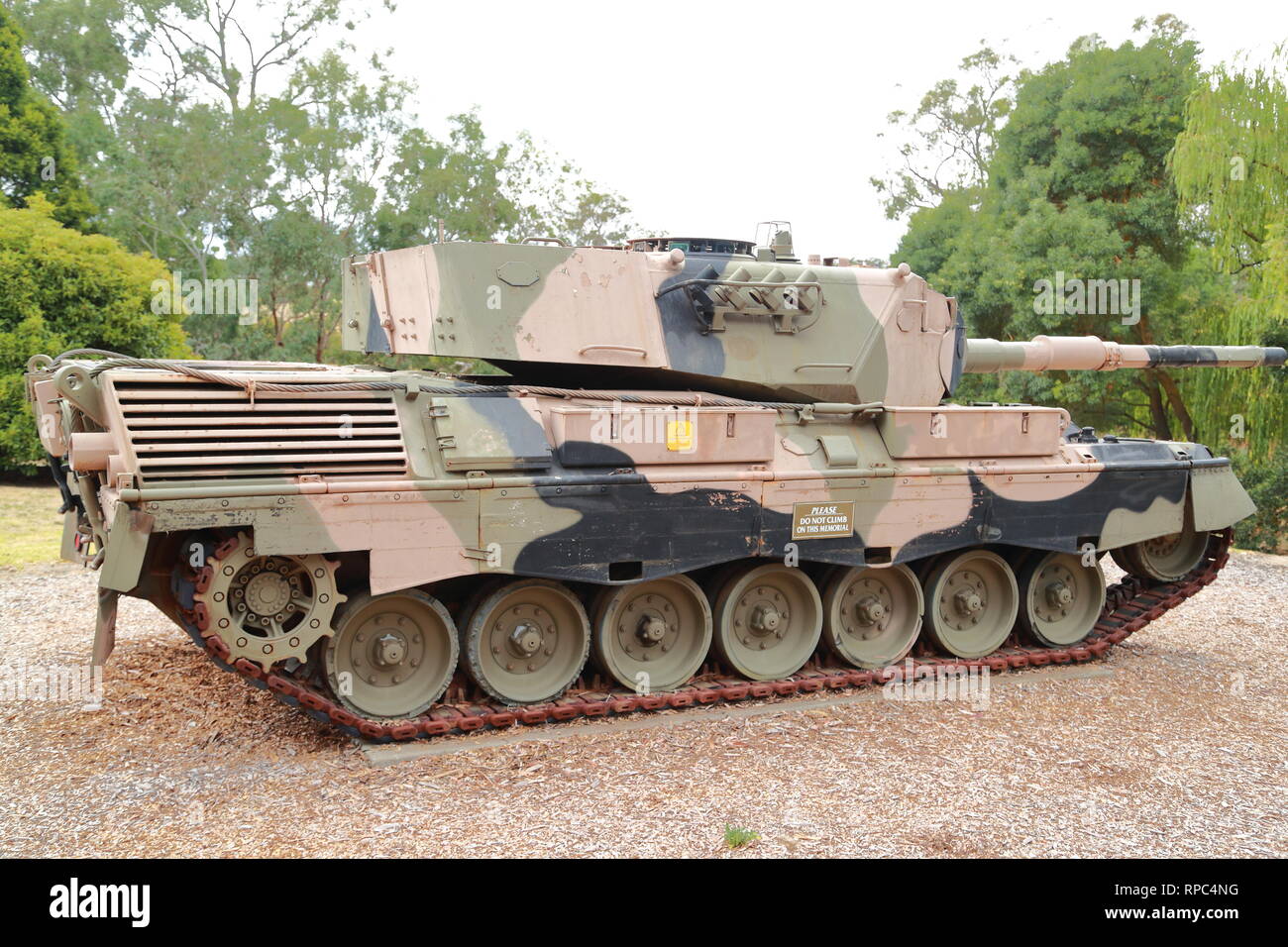 Australian army tank hi-res stock photography and images - Alamy