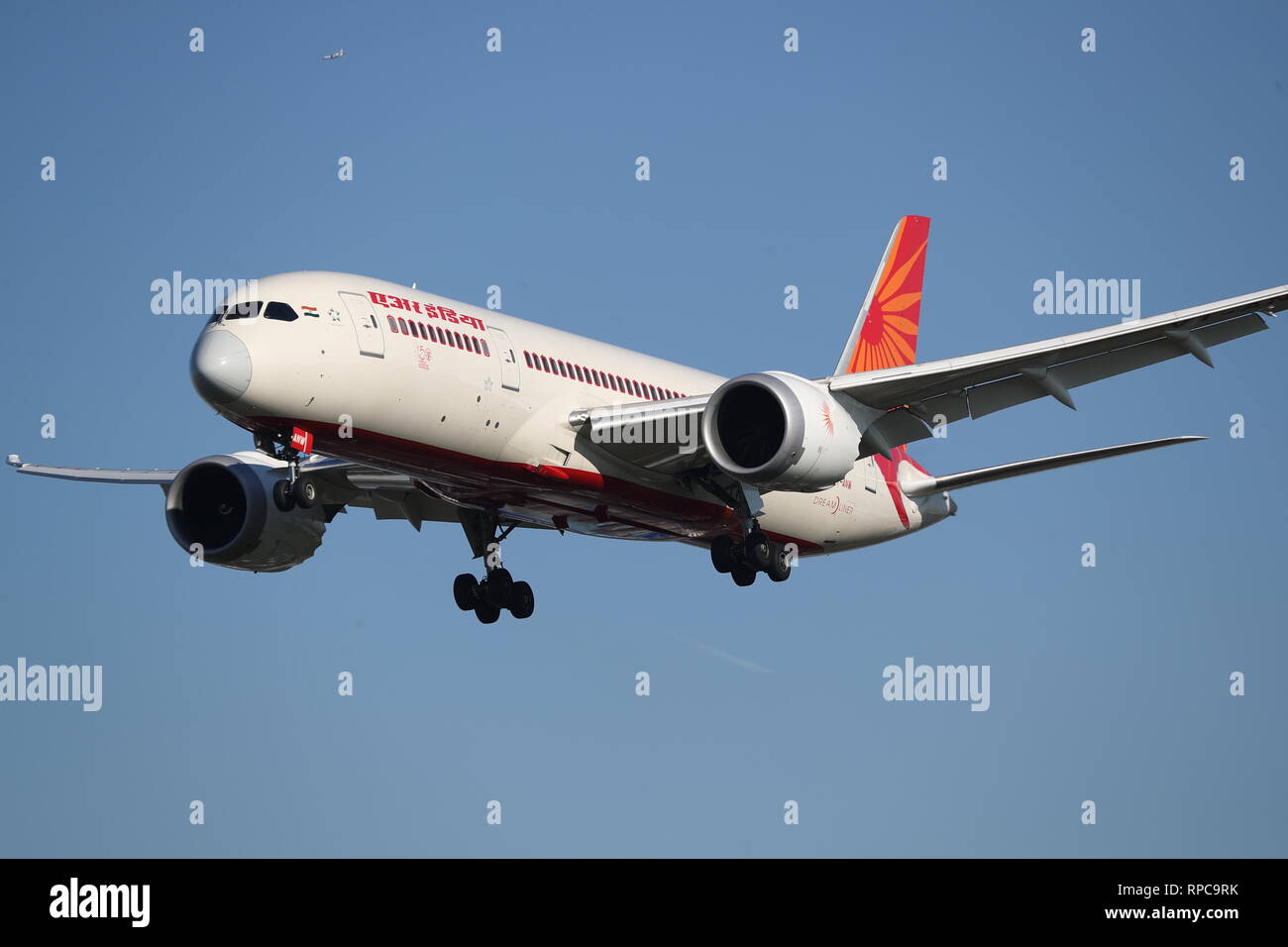 Air India Boeing 787 Arriving High Resolution Stock Photography and ...
