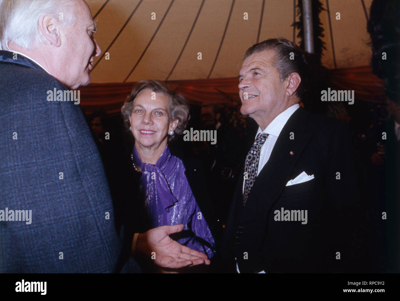 Tassilo Fürst von Fürstenberg mit Ehefrau Cecilie in Strobl, Österreich ...
