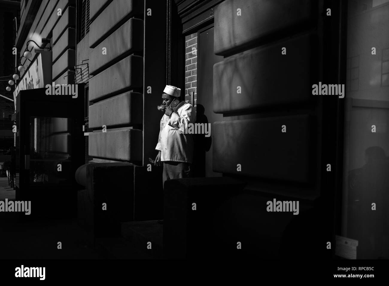 Street smoking, New York Stock Photo - Alamy