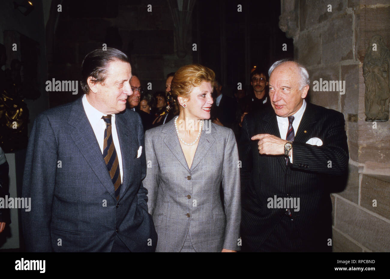 Walter Scheel, Carmen Tita Cervera und Baron Hans Heinrich Thyssen ...