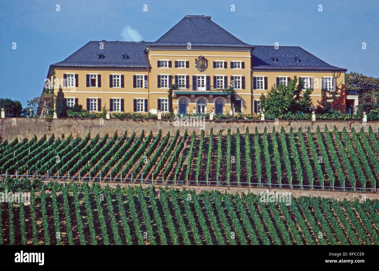 Schloss Johannisberg, Sitz der Familie von Metternich-Winneburg bei ...