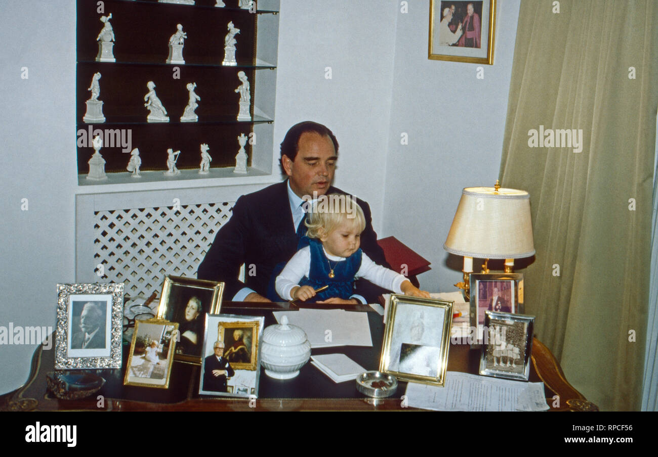 Rudolf Graf und Herr von Schönburg Glauchau mit Tochter Sophie ...
