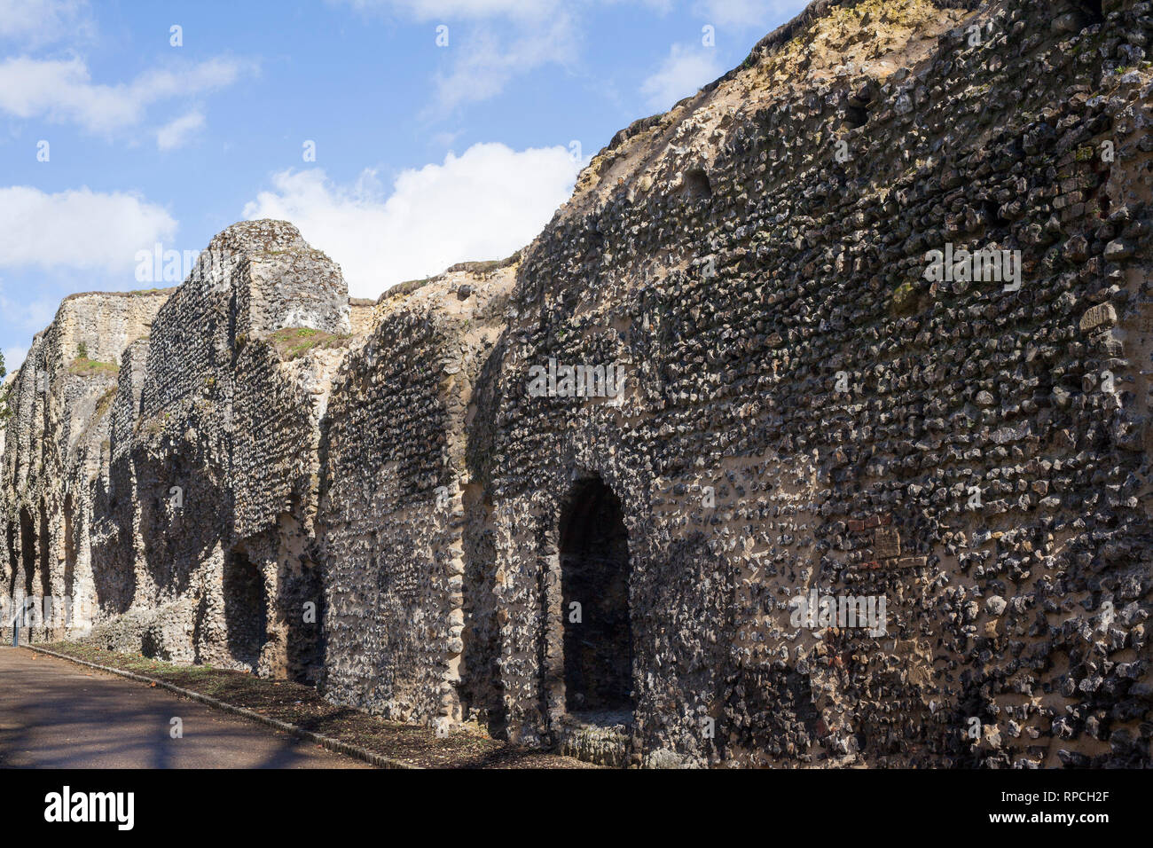 Reading abbey ruins hi-res stock photography and images - Alamy