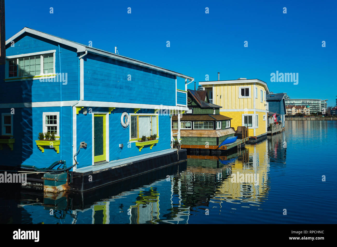 Amazon floating house hi-res stock photography and images - Alamy