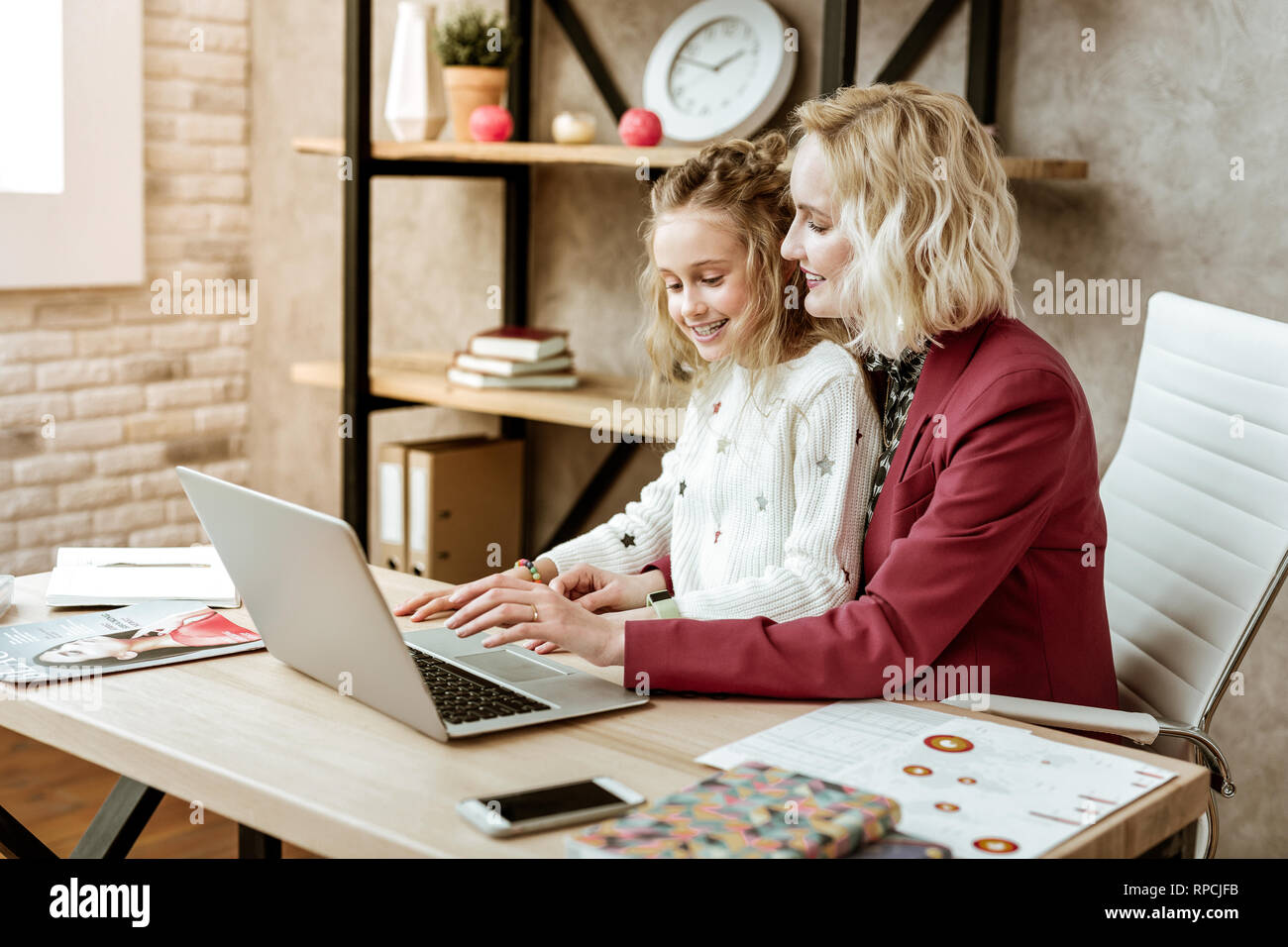 Gen z work stress hi-res stock photography and images - Alamy