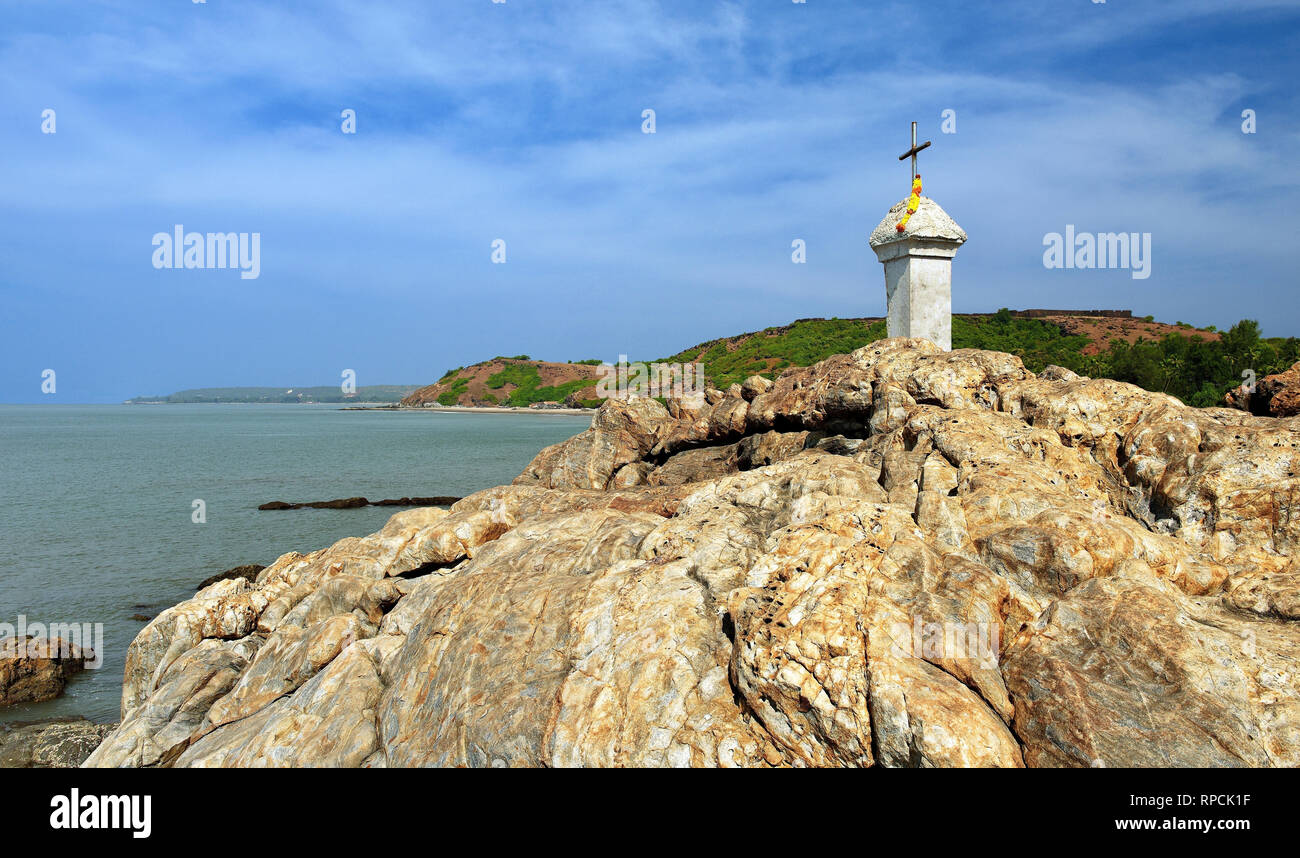 Red cliffs at Vagator beach in the Indian state of Goa Stock Photo - Alamy