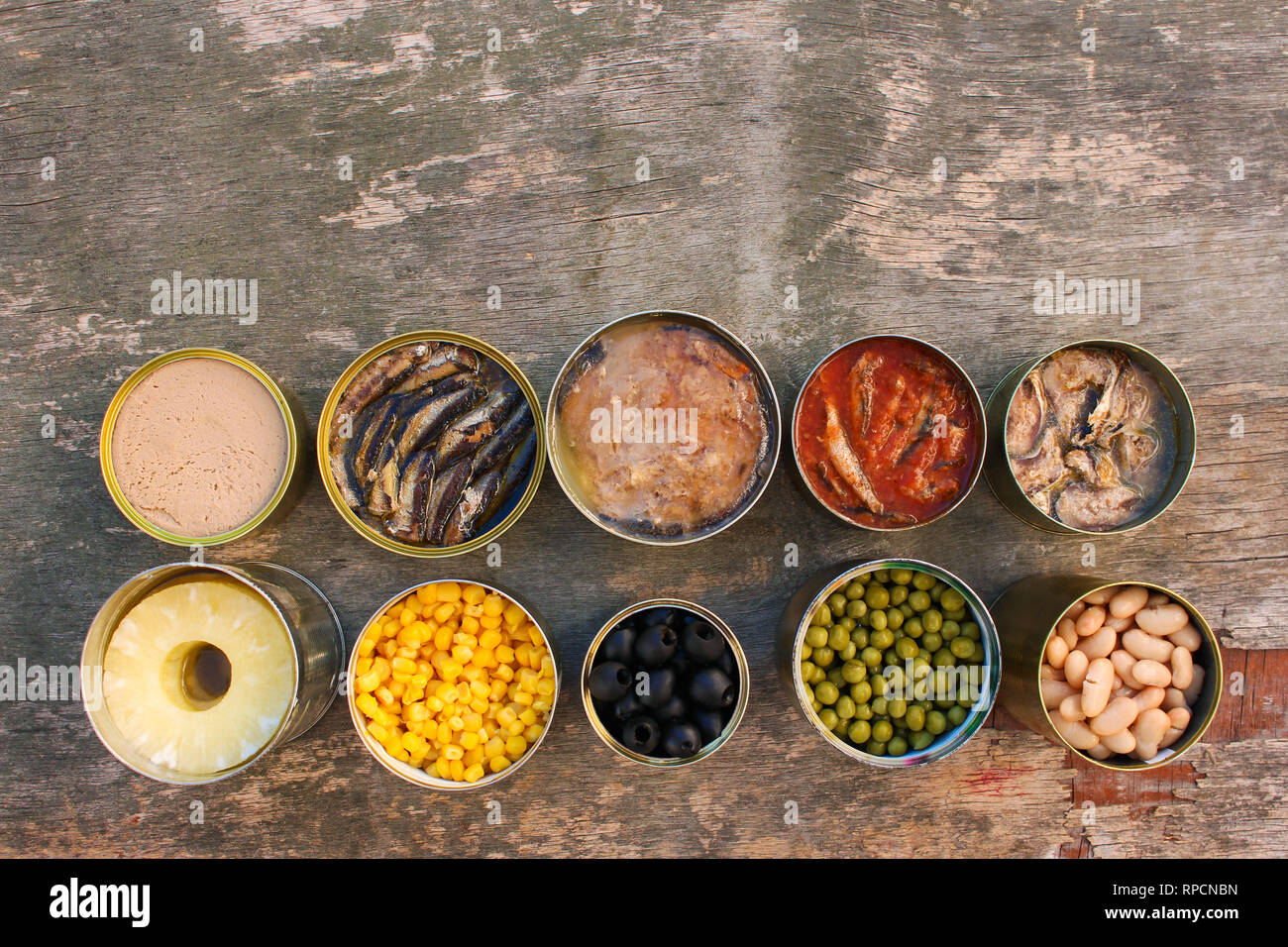 Open can fruits hi-res stock photography and images - Alamy