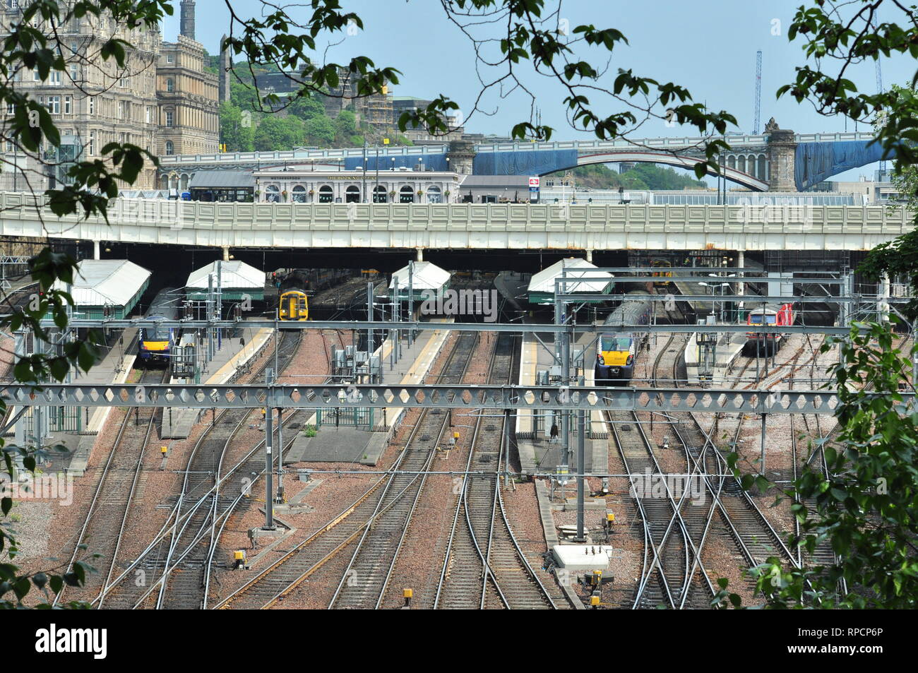 Edinburgh Waverly Station with trains and rails Stock Photo - Alamy