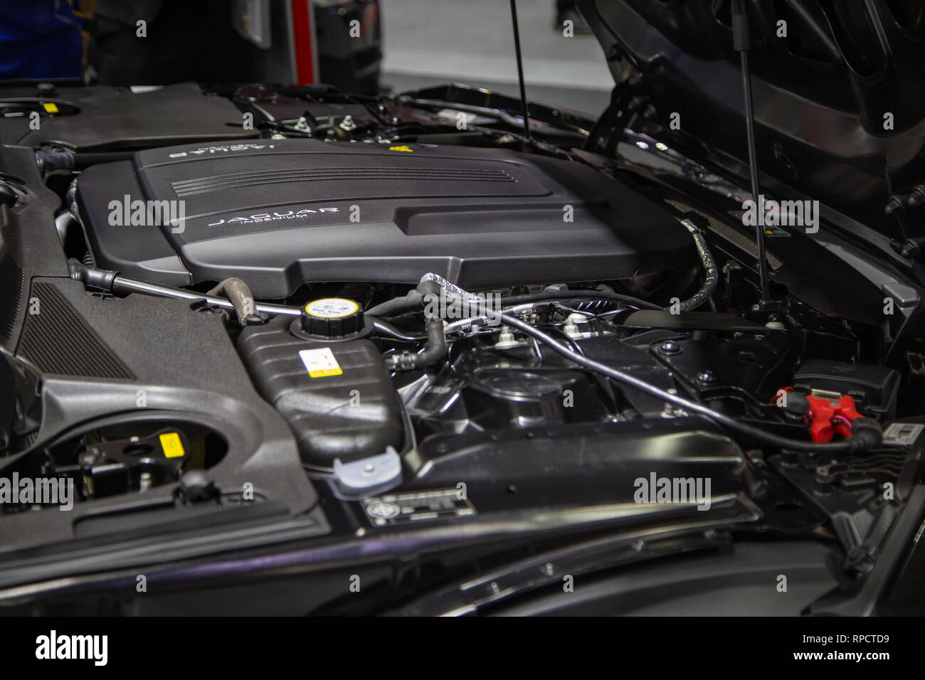 Open car hoods hi-res stock photography and images - Alamy