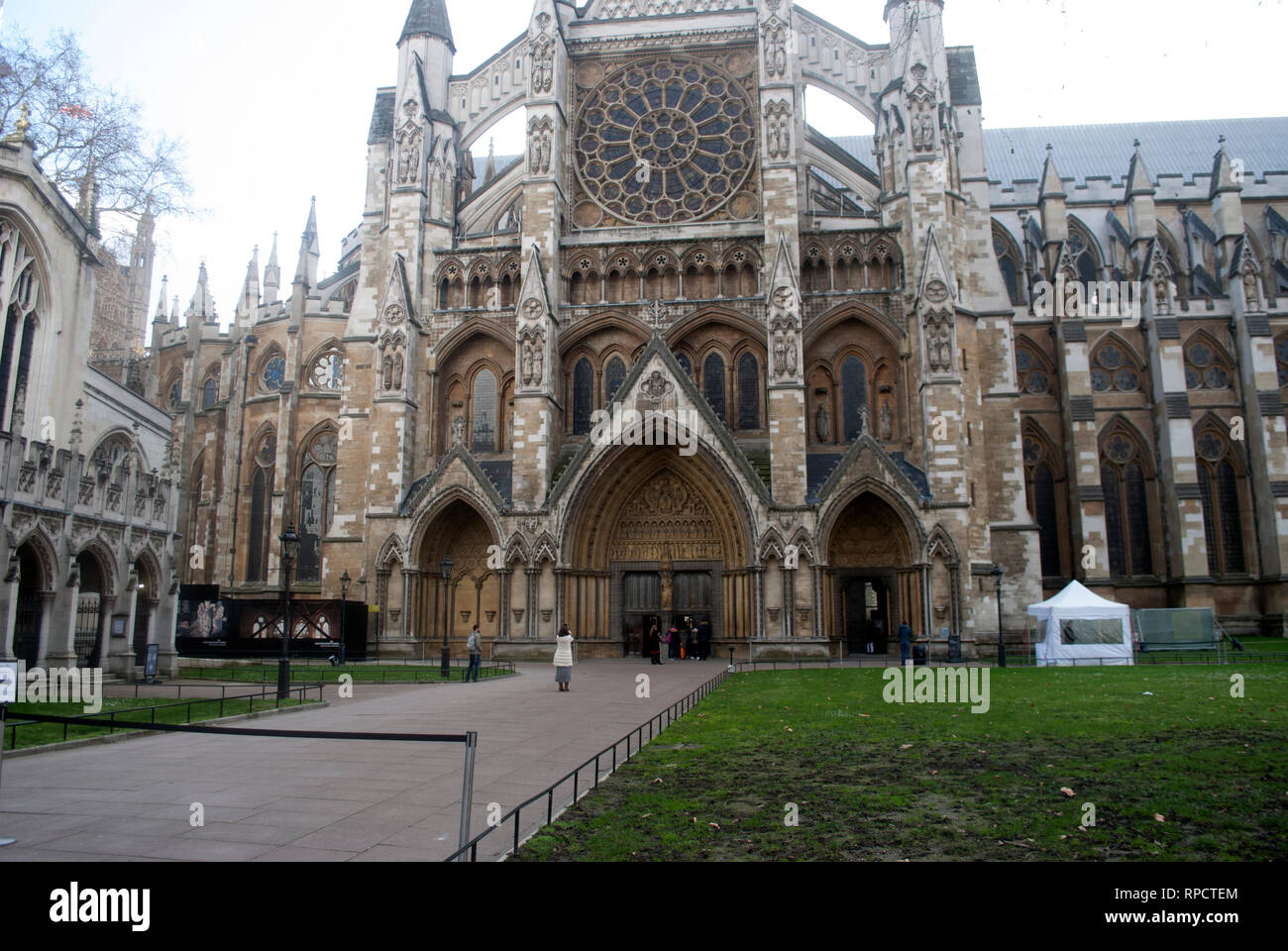 Gothic abby hi-res stock photography and images - Alamy