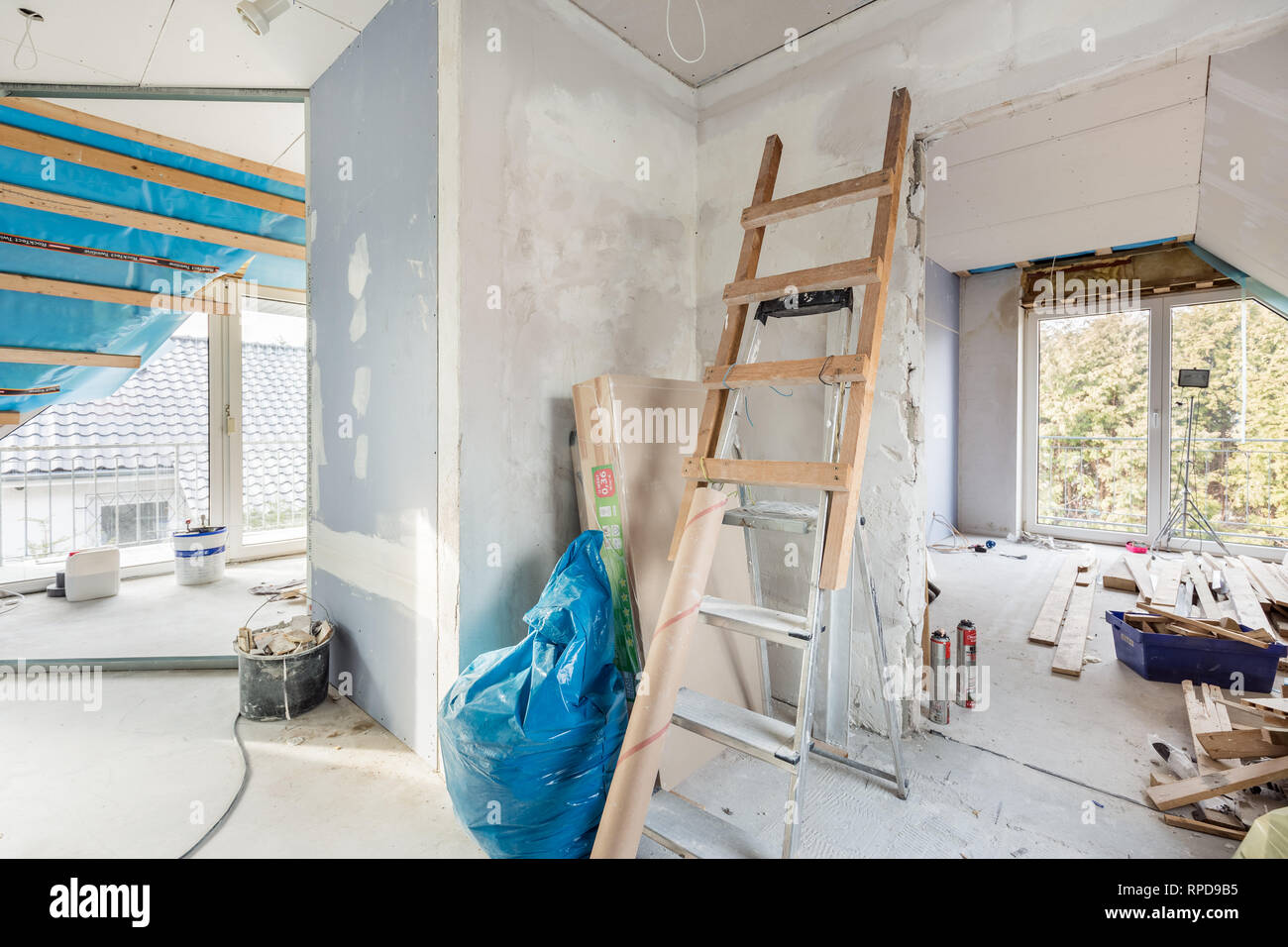 Room for renovation hi-res stock photography and images - Alamy