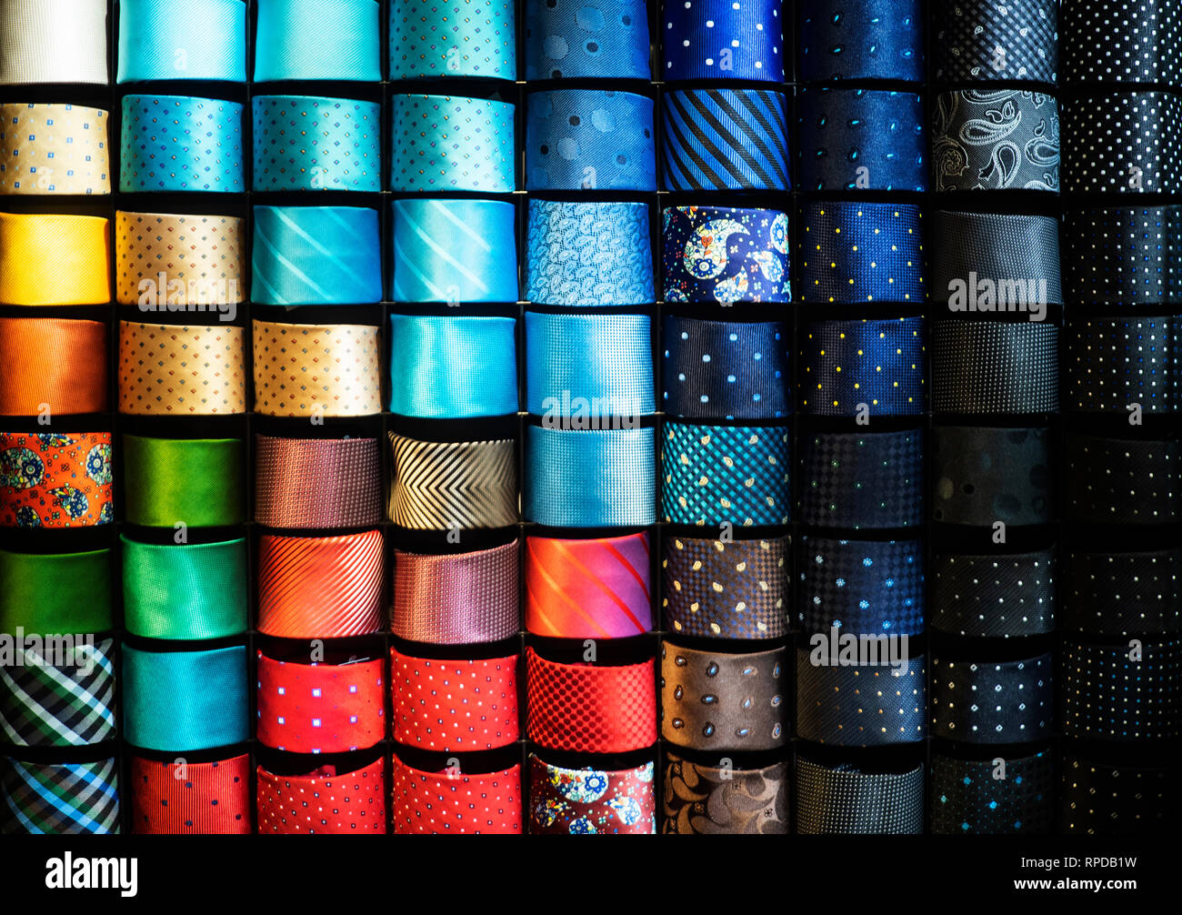 Showcase tie hi-res stock photography and images - Alamy