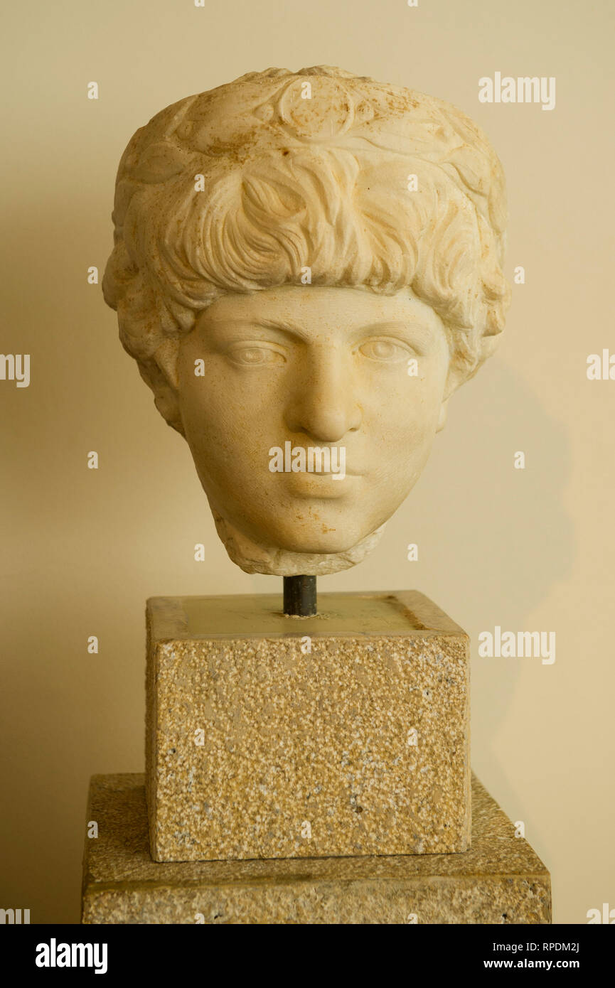 Staue ancient greece hi-res stock photography and images - Alamy