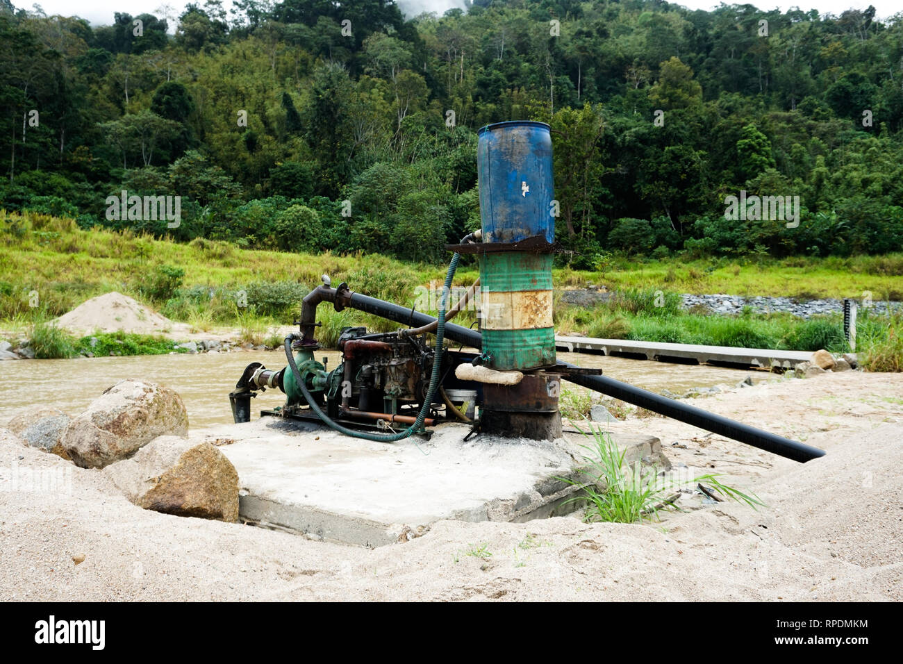 Dredging machine hi-res stock photography and images - Alamy