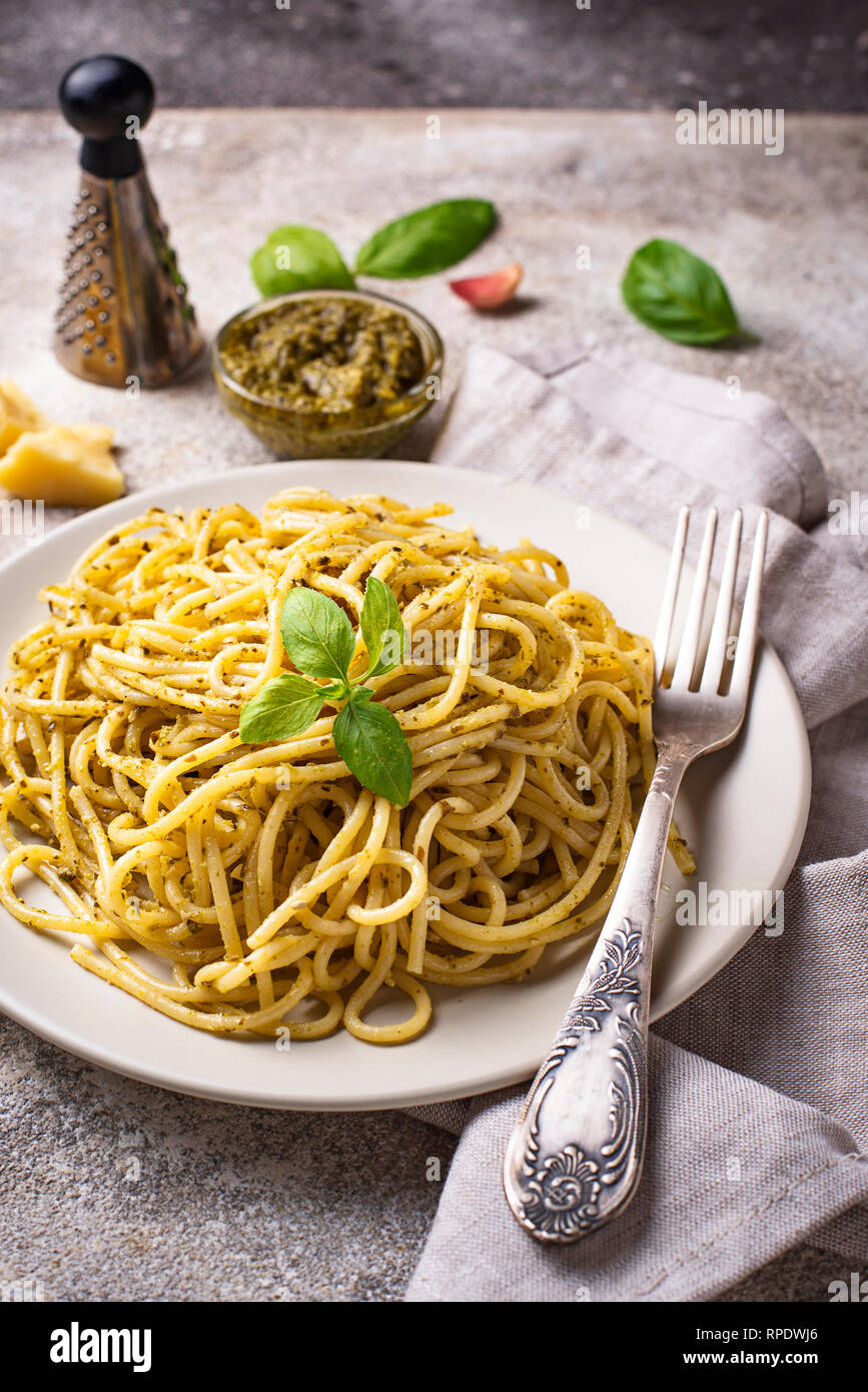 Italian spaghetti pasta with pesto sauce Stock Photo - Alamy