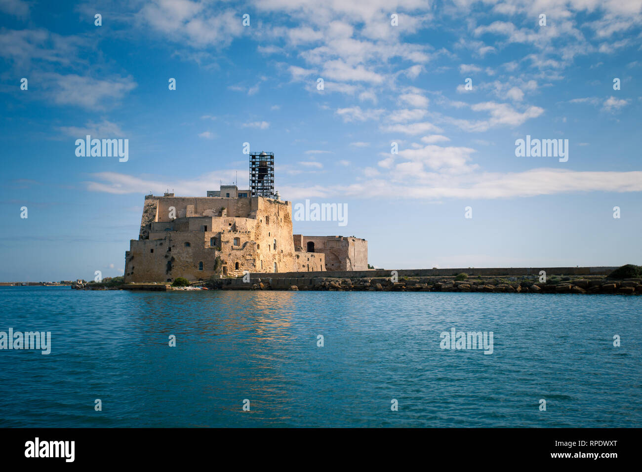 Defensive architecture hi-res stock photography and images - Alamy