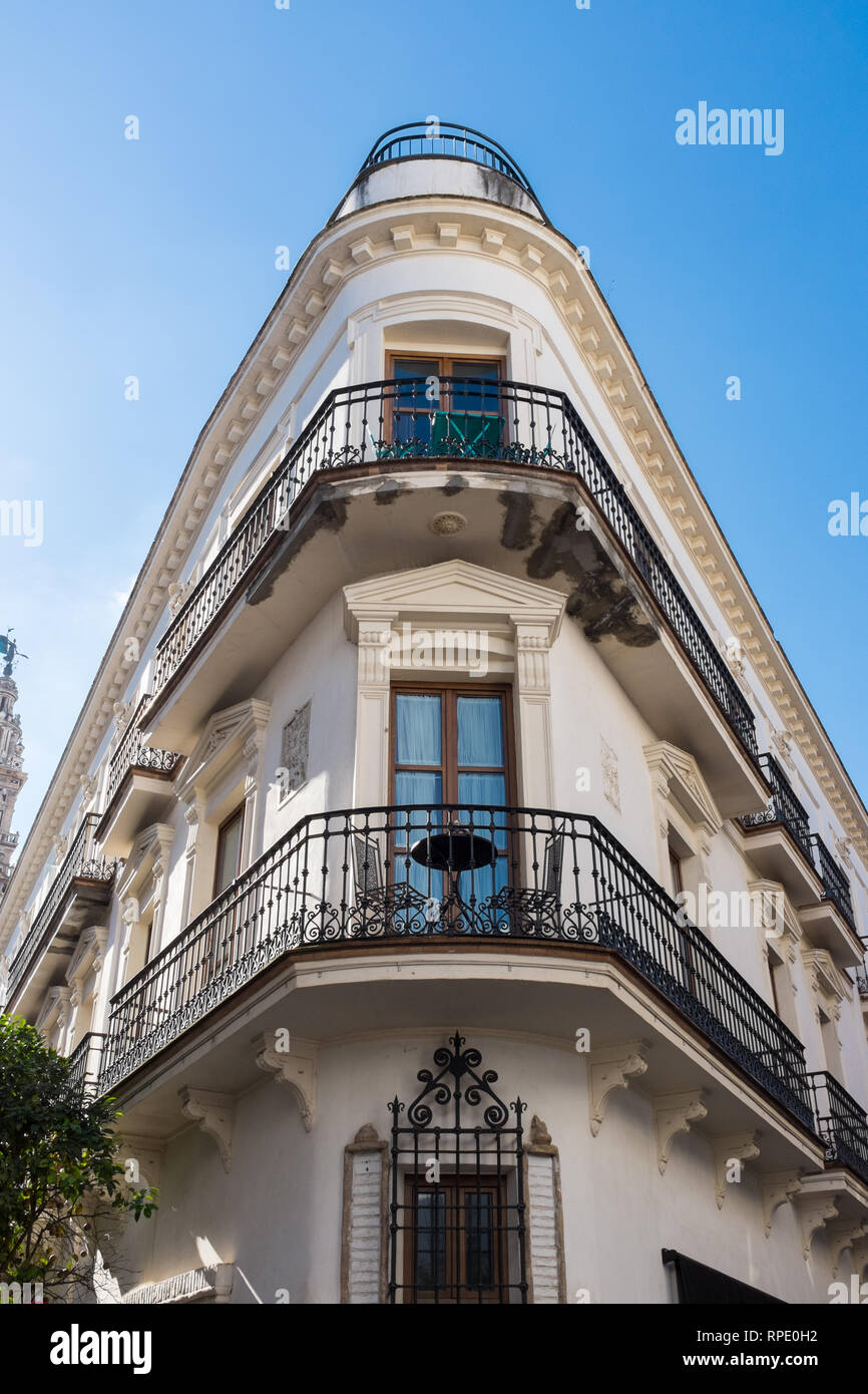 Acute Angle Building High Resolution Stock Photography and Images - Alamy