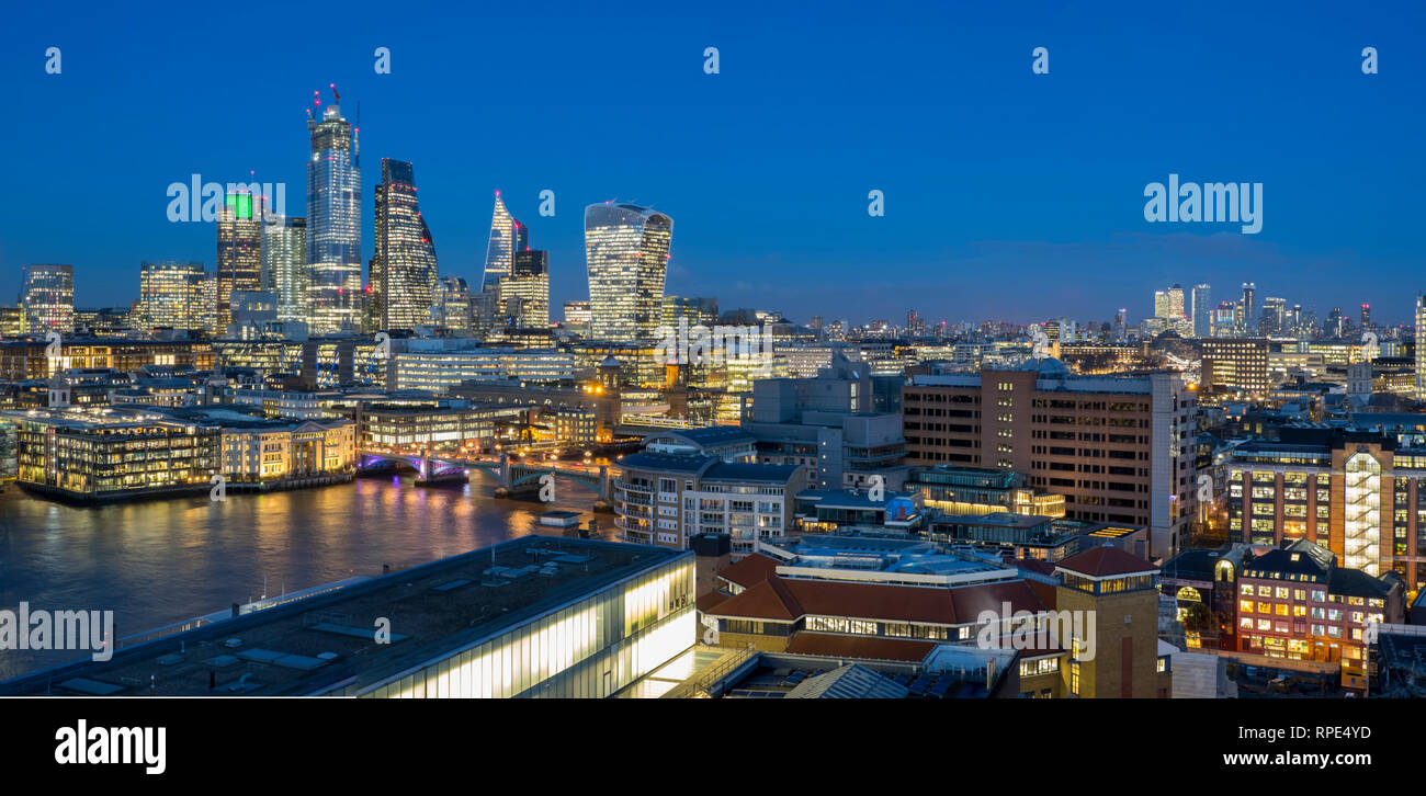 London skyline 2019 hi-res stock photography and images - Alamy