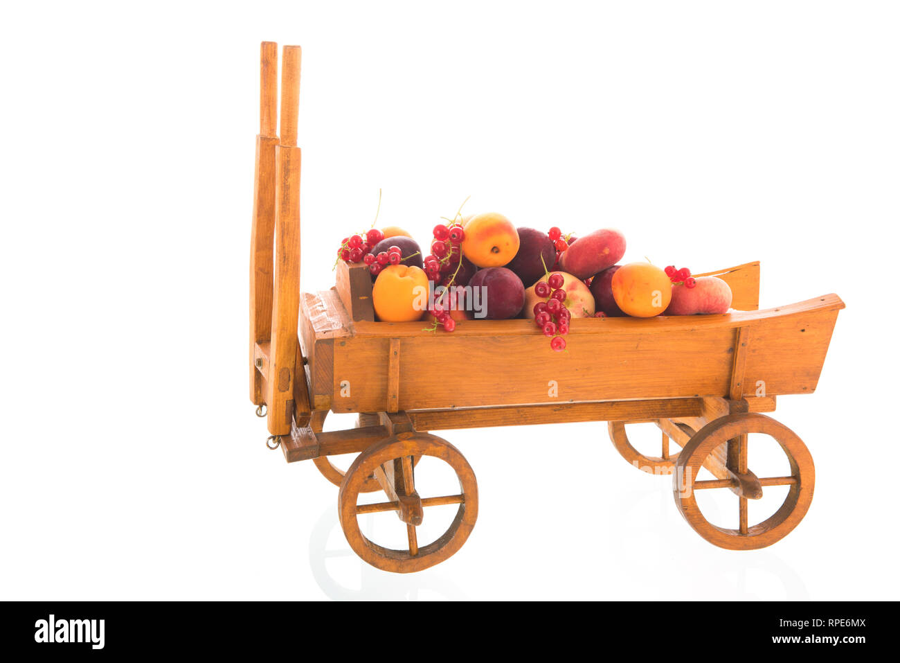 Antique wooden farmers cart for agriculture purpose filled with fresh ...